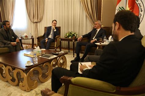 جێگرى سەرۆکى هەرێم بۆ کۆنسوڵى بەریتانیا جێبەجێکردنی دەستوور، زامنی بەدیهێنانی مافی هەموو