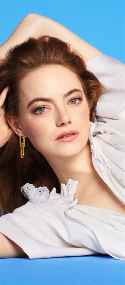 700x1600 Resolution Actress Emma Stone Photoshoot 2022 700x1600