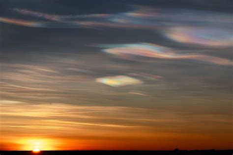 Rare Iridescent Clouds Appear Over Mawson Australian Antarctic Program News 2024