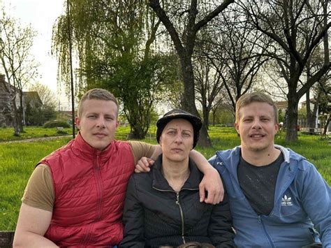 Приятели и непознати За десетина дни от призива ми да помогнете на Валя Маринова от Бяла