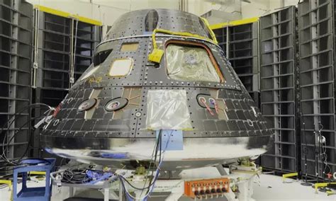 Moon Astronauts Get First Look At Craft That Will Take Them There