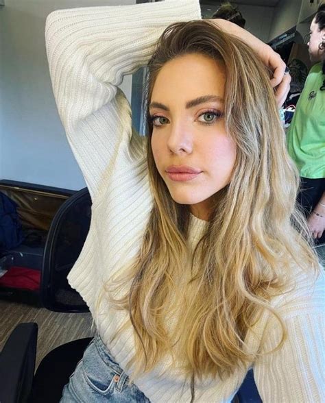 Eda Ece nin sosyal medya kazancı dudak uçuklattı Bakın ne kadar kazandı Magazin Haberleri