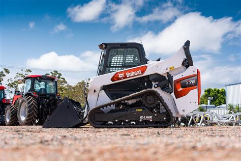Review Bobcat T R Series Track Loader