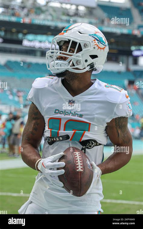 Miami Fl Usa Miami Dolphins Wide Receiver Jaylen Waddle 17 Plays