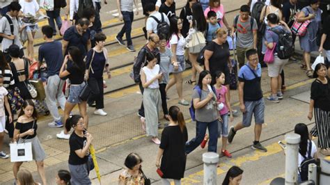 本港年中人口逾753萬按年微跌01 期內44萬單程證人士移入激增逾4成 星島日報