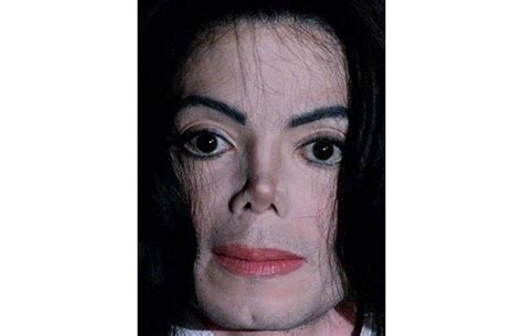 Michael Jackson Nose Falling Off In Court