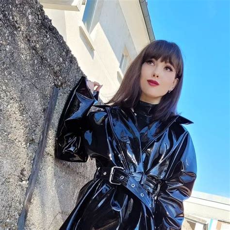 Sophie Elodie On Instagram Have A Good Start Into The New Week 🐱🖤