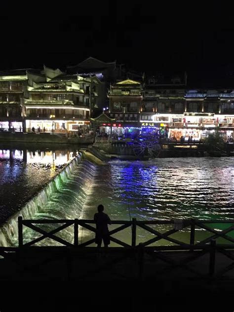 湖南鳳凰古城夜景真不錯 每日頭條