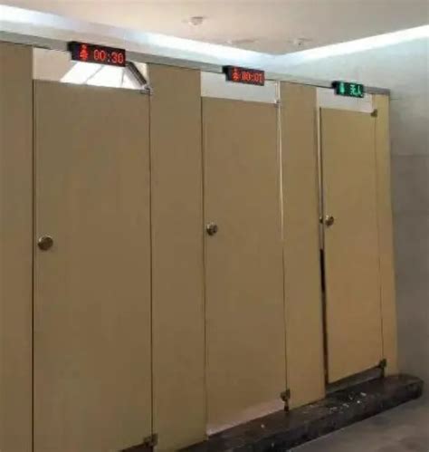 5분 지나면 내쫓기나” 中관광지 화장실에 설치된 타이머