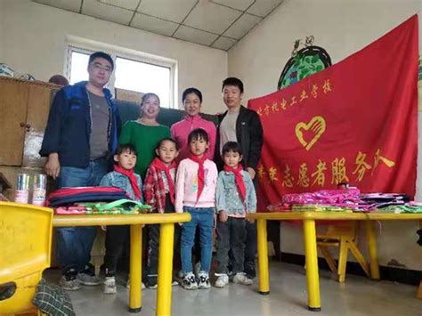 情系少年儿童，助力乡村振兴 北方机电工业学校驻蔚县丰富村工作队 为帮扶村的少年儿童送去“六·一”慰问 北方机电工业学校