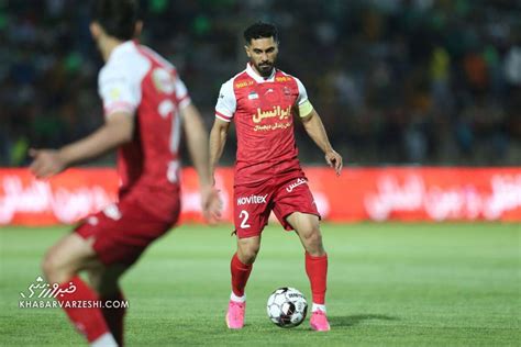 عکس وضعیت عالیشاه بعد از شکستگی دو انگشت کاپیتان با آتل‌پا دیده شد