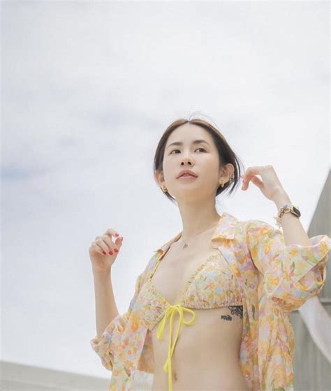 Photo Gallery “พลอย ภัทรากร” เดือดมาก สวมบิกินีตัวน้อยสีหวานอวดไซส์มินิ