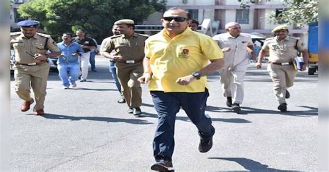Telangana Ips Officer Rajeev Trivedi Went To Program By Walking For 16 Km In Hyderabad जब यह