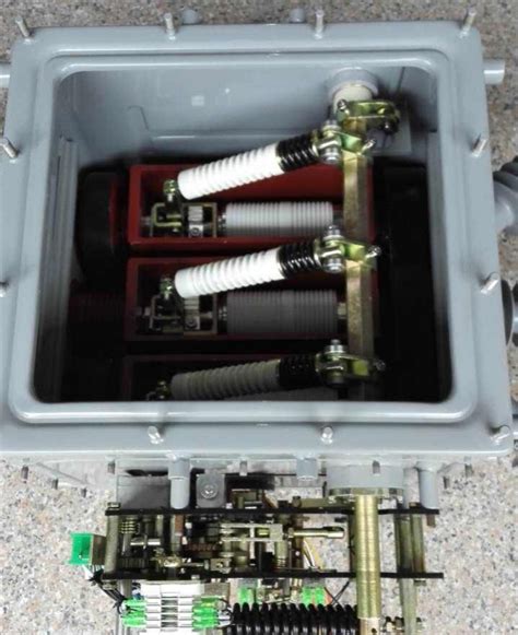 断路器开关绝缘拉杆定制绝缘件 产品展示 看门狗分界断路器 负荷开关 FZW28 ZW20 永磁重合器控制器 断路器开关绝缘拉杆定制绝缘件