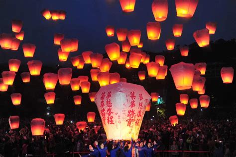 【2024元宵節傳統活動總整理】平溪天燈、鹽水蜂炮、台東炸寒單、澎湖乞龜全台元宵節活動資訊、慶典時間一次看！
