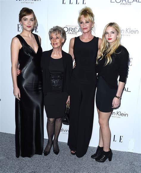 Stella la hija de Melanie Griffith y Antonio Banderas pidió a la justicia no llevar más el