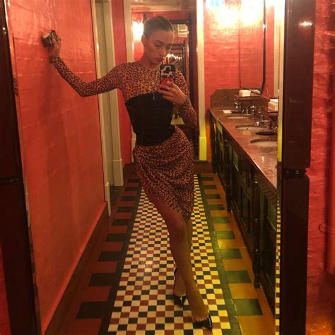 Michaela Watson On Instagram “too Extra” Pencil Skirt Fashion