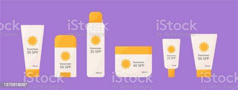 다른 자외선 차단제 화장품 세트 Spf 선블록 크림 로션 스프레이 보라색 배경에 고립 된 스틱 플랫 스타일 여름 스킨 케어 제품