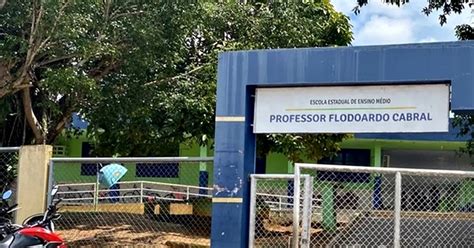 Professor Flagrado Fazendo Sexo Com Aluno De Anos