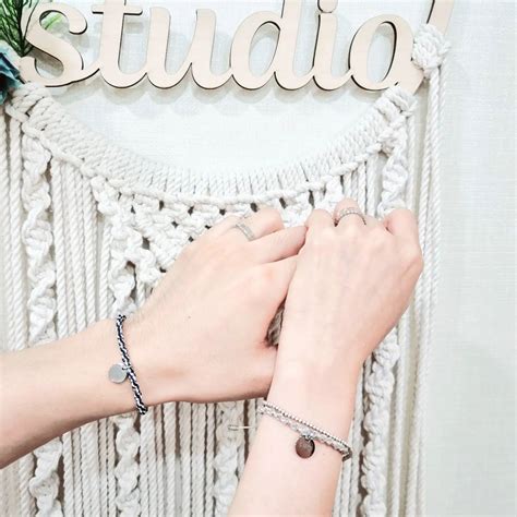 노트수스튜디오 사랑하는 여자친구 생일기념 커플이니셜팔찌 만들기👫 화이트 And 네이비 화이트