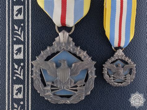 An American Defense Superior Service Medal Emedals