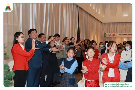 “ДЭЛХИЙН ХҮҮХДИЙН ЭРХИЙН ӨДӨР” ИЙГ ТЭМДЭГЛЭН ӨНГӨРҮҮЛЛЭЭ