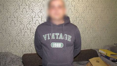 Зарізав ножем сусіда — у Києві поліція затримала підозрюваного у тяжкому злочині Читайте на Ukr Net