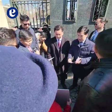 Х Нямбаатар ЗГ тай биш өөрсдийнхөө намын мянганы хулгайч болох Х Баттулга Ц Элбэгдорж