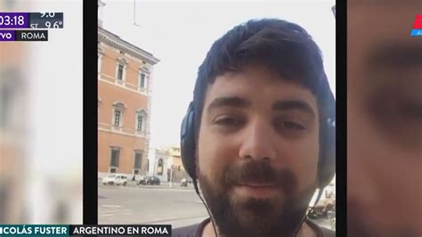 Un Joven Le Entregó Al Papa Un Pañuelo Verde Con Una Carta Que La