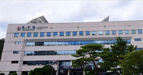 아프가니스탄 특별기여자 울산 동구에 감사 그림액자 전달