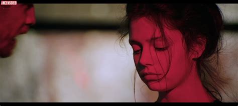 Naked Noee Abita In Slalom