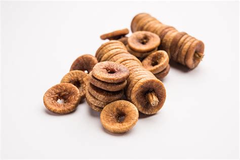 Premium Photo Dried Figs Or Anjeer Fruit From India Is A Healthy