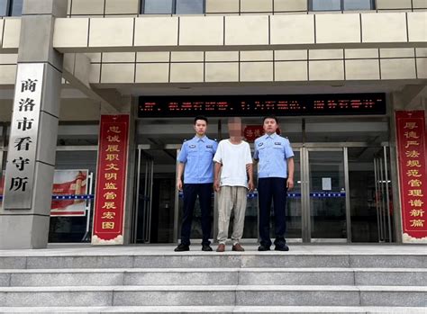 【夏季治安打击整治行动简报第49期】商州刑警一中队连续破获盗窃案4起抓获2名嫌疑人孙某摩托车审讯