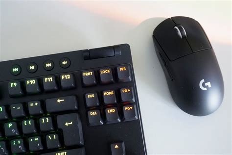 סקירה Logitech G Pro X Tkl ו X Superlight 2 ערכה לגיימרים ניידים