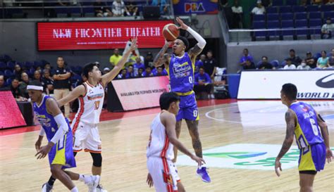 Tyler Bey Everyones Best Friend Easily Forging Chemistry With Hotshots Inquirer Sports