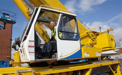 TRAINING ONLINE OPERATOR PESAWAT ANGKAT MIGAS CRANE