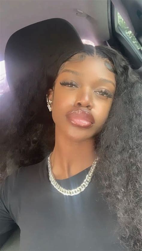 Pretty Asf Huge Lips Pretty Full Lips Big Glossy Lips
