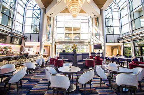 Hilton Universal City Pool And Spa Day Pass Los Angeles Resortpass