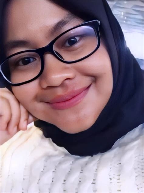 Hijab Cubi Memek Tembem Omek Becek Parah Birahijab