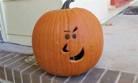 This Jack O Lantern Farts Pumpkin Spice Whenever Someone Gets Close