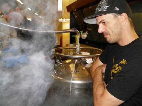 Amd Presenta La Cpu Più Veloce Al Mondo Raggiunti Gli 8429 Ghz