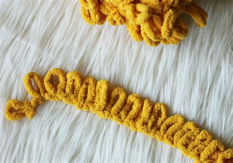 THNLife How To Use Loop Style Yarn Jessica Carey