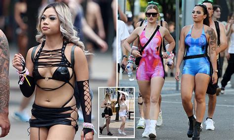 Foo Fighters Latest News Views Gossip Photos And Video Daily Mail Online