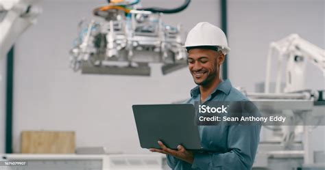 기계 학습과 첨단 기술을 갖춘 로봇의 엔지니어링 인간 및 로봇 공학 노트북 및 프로그래밍 인더스트리 40 및 소프트웨어를 통한