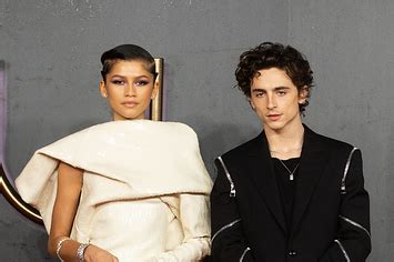 Stop Asking Zendaya And Timoth E Chalamet About Their Dune Kissing Scenes