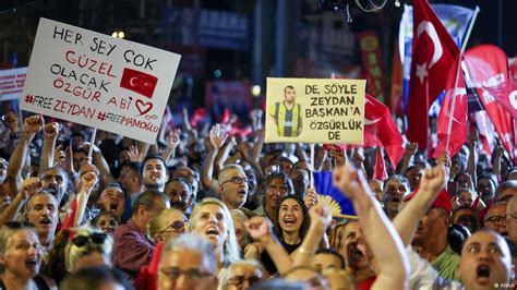 Turkeys Opposition Party Chp Faces Widening Crackdown