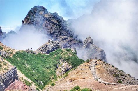 Pico do Arieiro Pico do Areeiro dojazd parking szlaki turystyczne Co zobaczyć Przewodnik