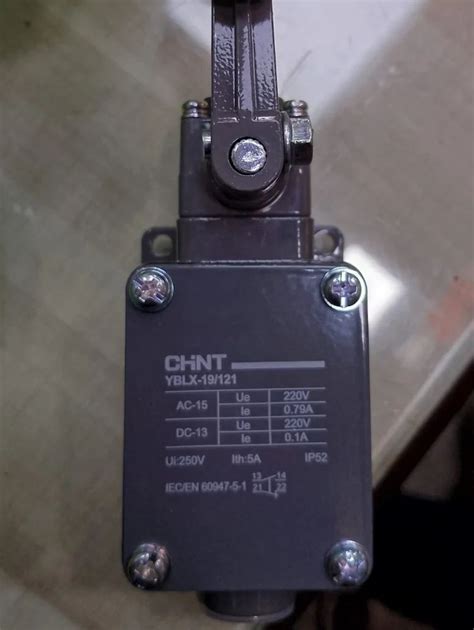 Chint Limit Switch 240 Vac At ₹ 300piece In Kolkata Id 2853463549612