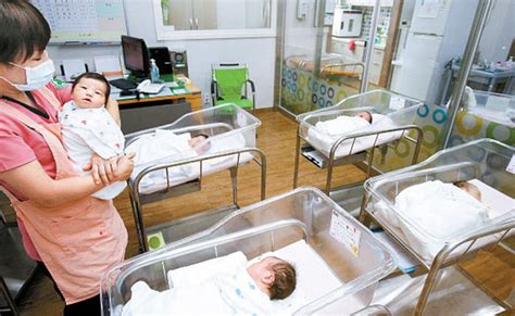 South Korea Breaks Its Own Record For The Worlds Lowest Fertility Rate Sakshi Education