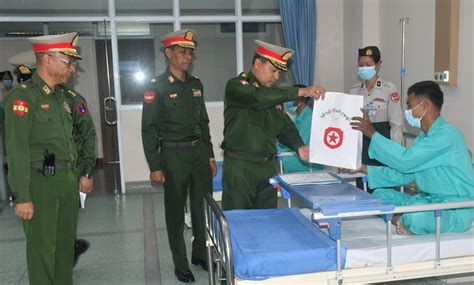 တပ်မတော်‌ဆေးရုံများ၌ တက်ရောက်ဆေးကုသမှုခံယူနေသူများအား သွားရောက်ကြည့်ရှုအားပေး Myanmarnationalpost